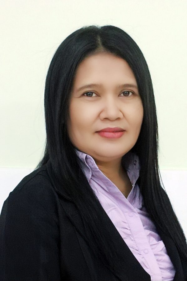 Guru dan Karyawan – SMA Kristen Petra 4